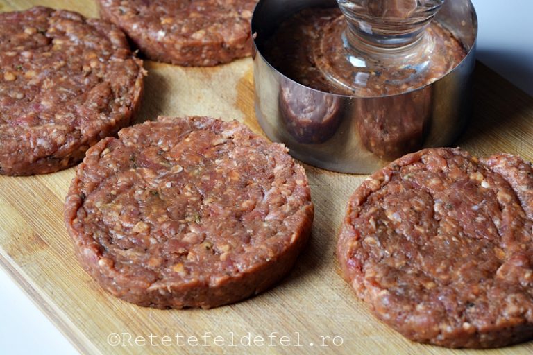 Hamburgeri de casa. Reteta simpla si gustoasa - Rețete Fel de Fel
