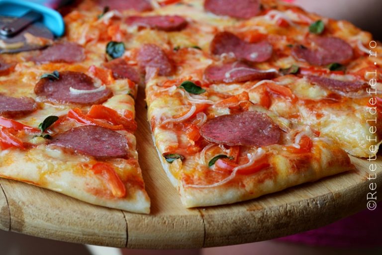 Pizza cu salam - Rețete Fel de Fel