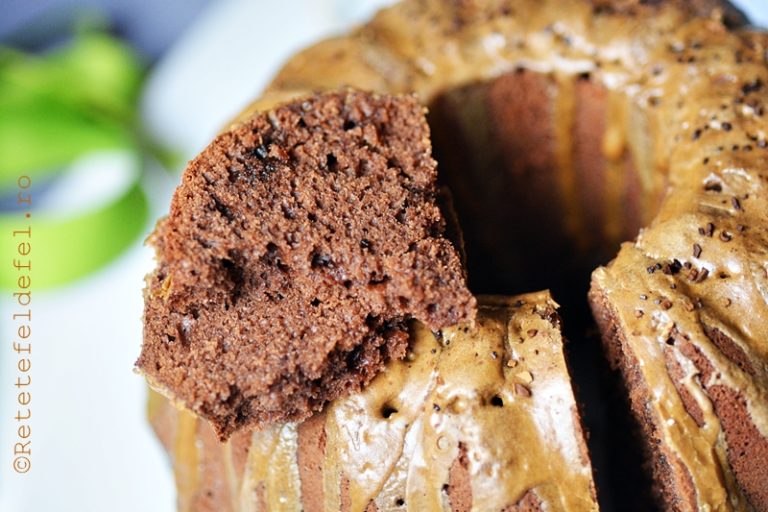 Chec cu ciocolata si glazura de cafea - Rețete Fel de Fel