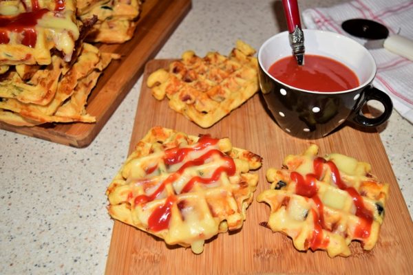 Vafe pizza sau Pizza waffles - Rețete Fel de Fel