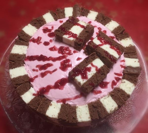 Tort felie de lapte cu zmeură - Rețete Fel de Fel