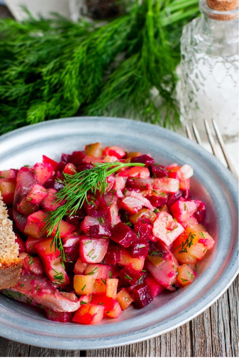 Salată de macrou marinat cu legume - Rețete Fel de Fel