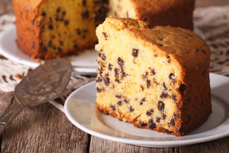 Pandișpan cu dropsuri de ciocolată - Rețete Fel de Fel