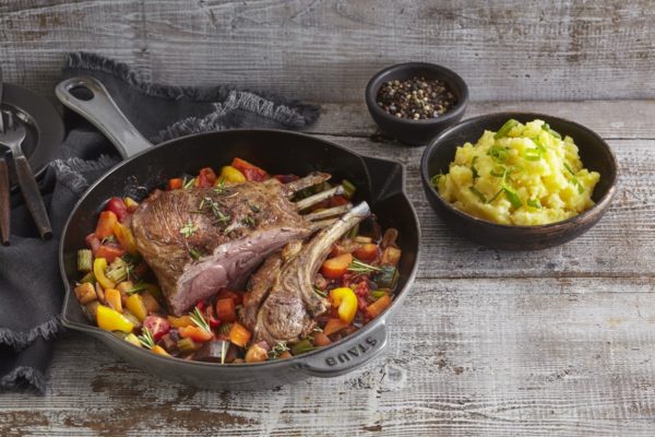 Cotlete de miel cu legume la tigaie și piure de cartofi - Rețete Fel de Fel